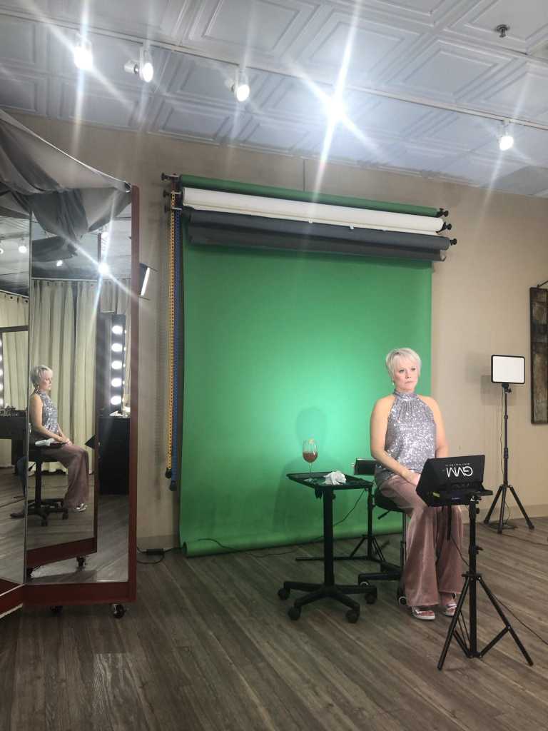 Happy hour chat - Sunshine with Savannah