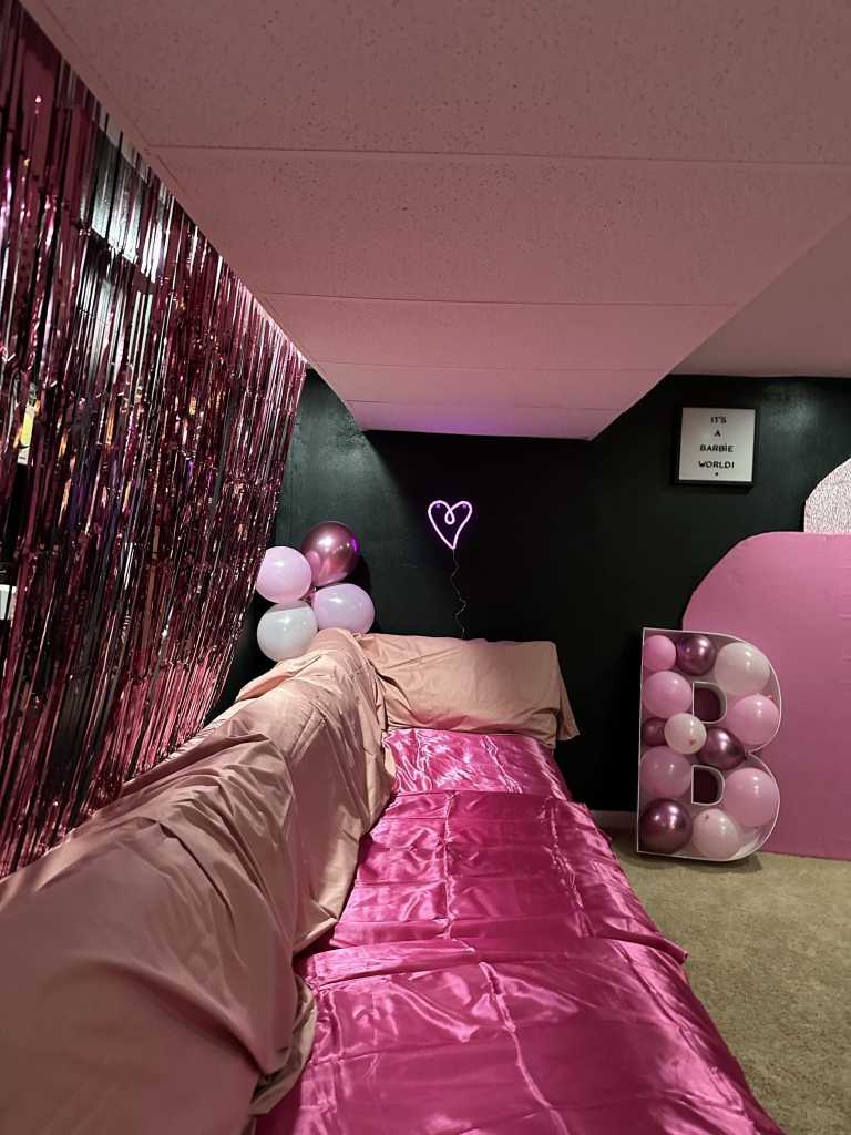 DIY foam arch backdrops - Sunshine with Savannah