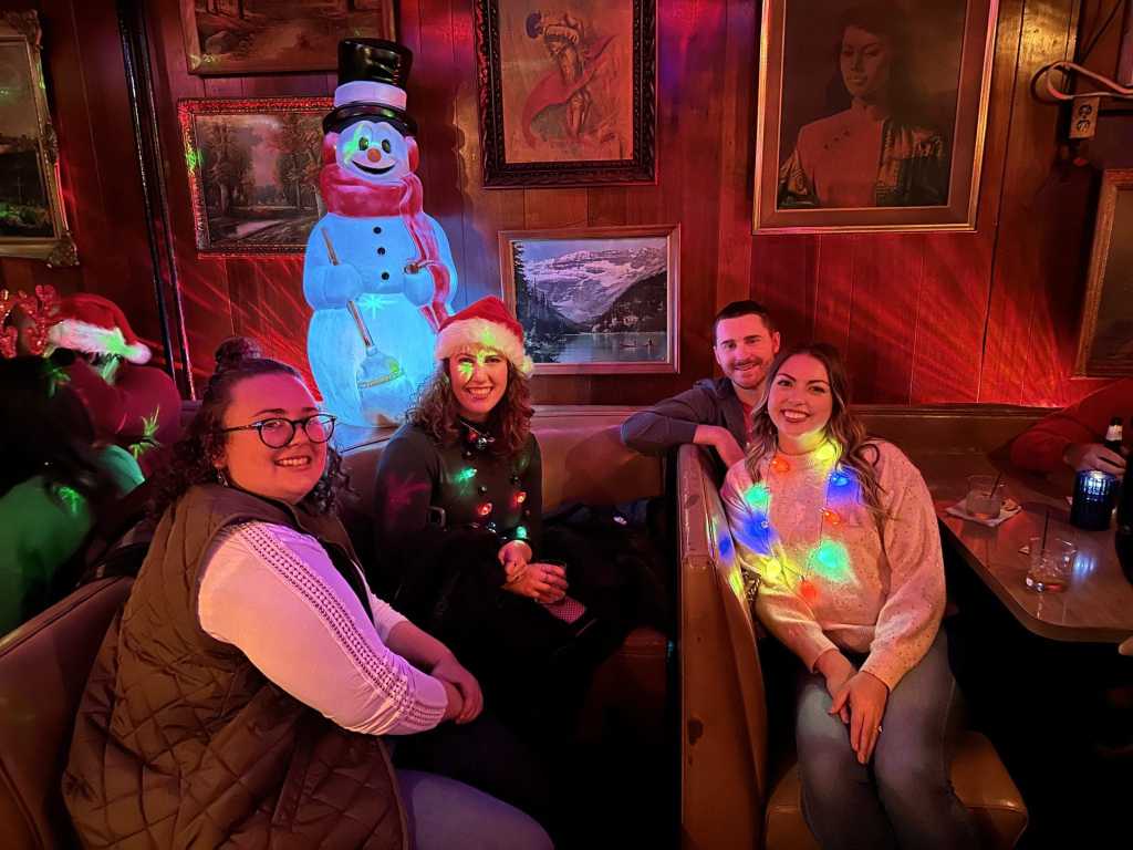 Holiday Bar Crawl 2023 - Sunshine with Savannah