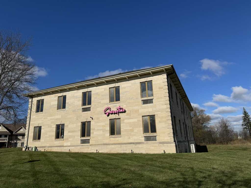 Liquid Lipo at Sweet Tox - Sunshine with Savannah